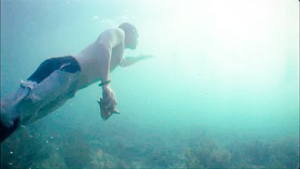 Watch man-vs-wild only on Watcho